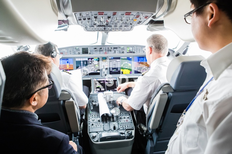 Bombardier Korean Air CS300 Cockpit HD photo - ASDS Media Bank